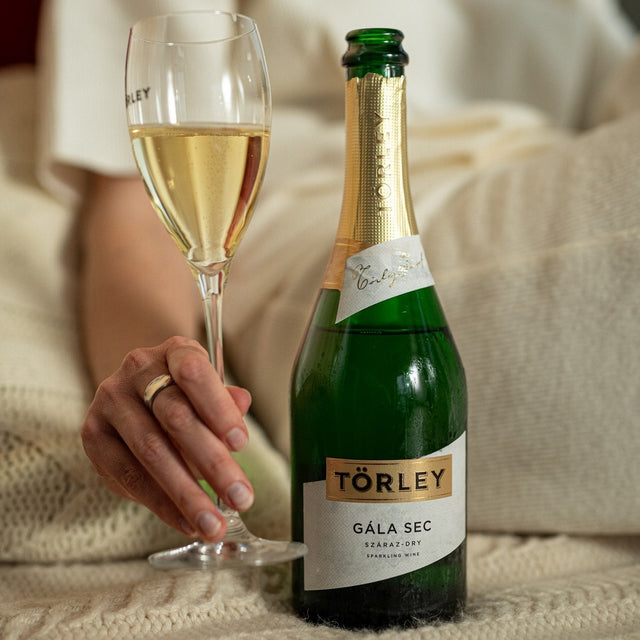 TÖRLEY Gala Sec Sparkling Wine - Hungarian Pezsgő – Best of Hungary