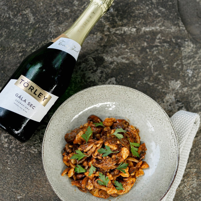 TÖRLEY Gala Sec Sparkling Wine - Hungarian Pezsgő – Best of Hungary